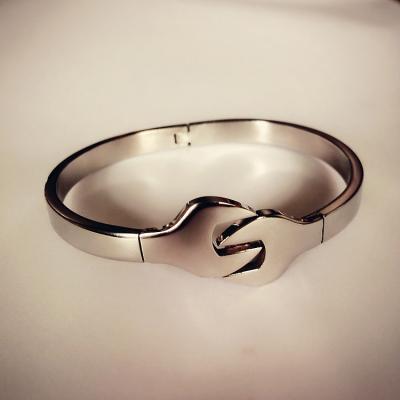 China American Personalized Unique Wrench Shaped Set Vintage Stainless Steel Men Wrench Bangle for sale