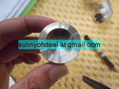 China Alloy 825/Incoloy 825 elbow tee cross cap weldolet sockolet threadolet for sale