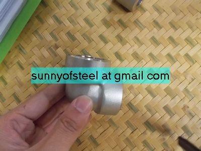China stainless 304 304L 304H forged socket threaded elbow tee cap cross coupling for sale