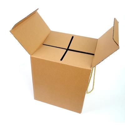 Cina Materiale di imballaggio carta kraft personalizzato Scatola regalo portatile con piegatura e corda in vendita