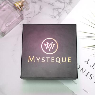 Cina Confezioni di lusso rigide cartone ondulato per profumi cosmetici per donne in vendita