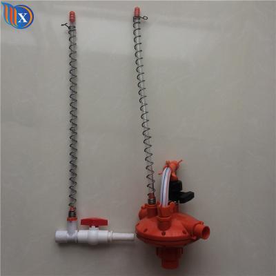Cina Linee beventi valvola del pollame del regolatore di pressione dell'acqua del pollo in vendita