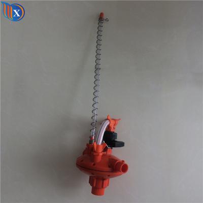 Cina Linee beventi valvola del pollame del regolatore di pressione dell'acqua del pollo in vendita