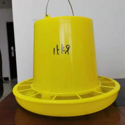 China Innaffiatura automatica del pollo del bevitore dell'alimentatore del pollame 15kg for sale