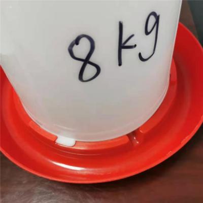 Cina Bevitore di plastica automatico dell'alimentatore del pollame 8L per il selezionatore della griglia in vendita