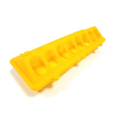Cina 28 manuale di plastica lungo dell'alimentatore del pollame dei fori 50cm per l'uccello del piccione in vendita