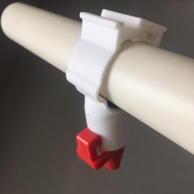 Cina La siringa di Pom Poultry Nipple Drinker Continuous della bocca di abbeveratoio del pollo pipetta il tipo della palla in vendita