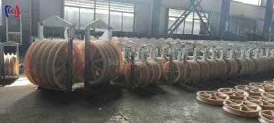 China Durable 916 Series Stringing Block for Large Diameter Cable with MC Nylon Sheave and 50-150KN Rated Load for sale