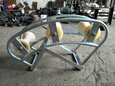 China Cable Pithead Roller with 10-20KN Rated Load for 130-200mm Cable Diameter in Manhole Cable Entry Applications for sale