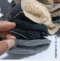 China Warm Black Mens Lambskin Gloves Solid Pattern Sheepskin for sale