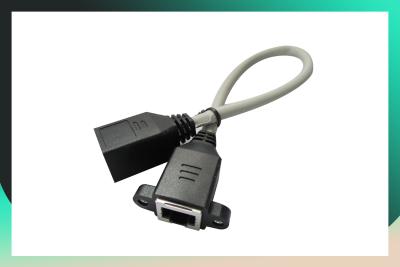 Cina Femmina nera del cavo della toppa RJ45 alla lunghezza femminile 0.5m della serratura della vite del supporto del pannello di estensione di rete 8P8C in vendita