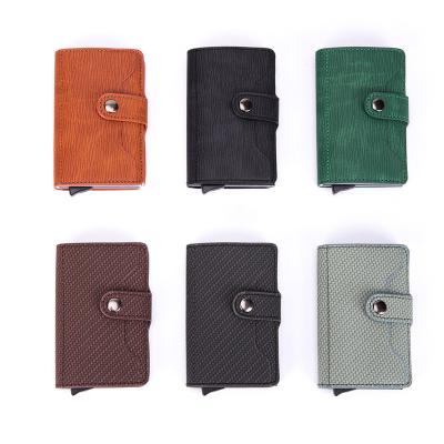China PU Slim Wallet Carbon Card Case Kreditkartenhalter für Männer Pop-up-Kartenträger zu verkaufen