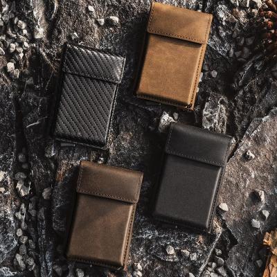 China Pop-up portemonnee voor mannen met aangepast logo Vintage stijl leer aluminium creditcardhouder Te koop