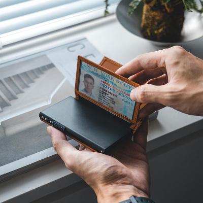 China RFID Bloqueador de cuero portador de tarjetas cartera hombre automático de identificación de pop-up Slim minimalista en venta