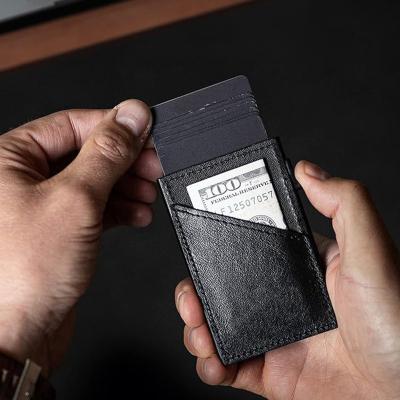 China Carregador automático de cartão de RFID ultra-finos em couro contrastante para homens à venda
