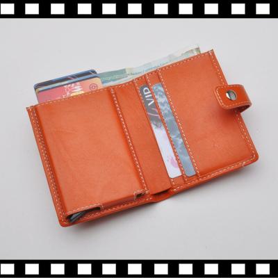 China Pop Up Aluminiumkoffer Echtleder RFID Visitenkartenhalter ohne Muster zu verkaufen