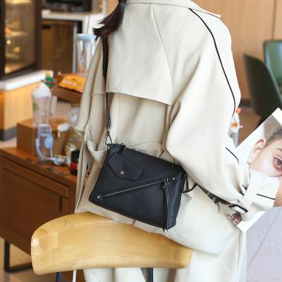 Cina Borsa da spalla in pelle originale su misura per donne in vendita