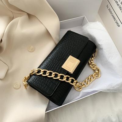 Cina Borsa per le ascelle da donna di moda 2020 Borsa da mano piccola quadrata con catena e modello di coccodrillo in vendita