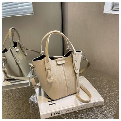 Cina All Seasons Essential 2023 Borsa da donna alla moda con sensore di fine e cintura per spalle in vendita