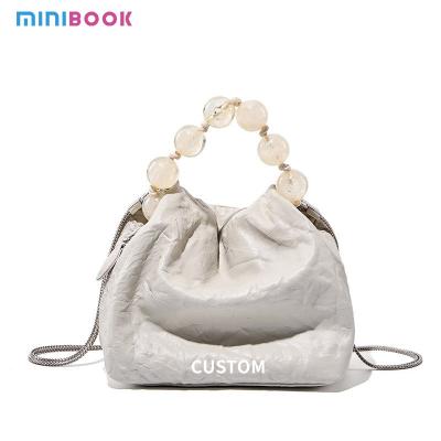 Cina Funzionale e alla moda Tutto in uno Niche Grado di design Perla Hand Bill Shoulder Bag in vendita