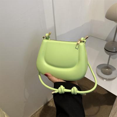 Cina 2024 Summer Street Fashion Simple Solid Color Underarm Bag per la comodità quotidiana in vendita