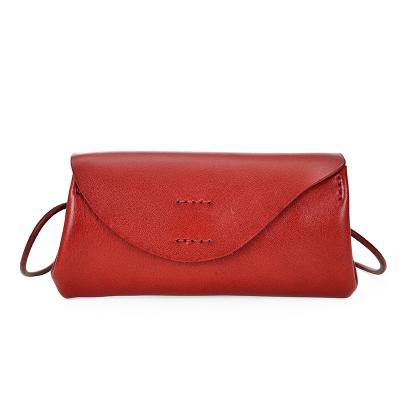 Cina Low MOQ Mix Modelli Legumi Pelle abbronzata Retro Pelle di mucca Mini Sacchetto quadrato per donne in vendita