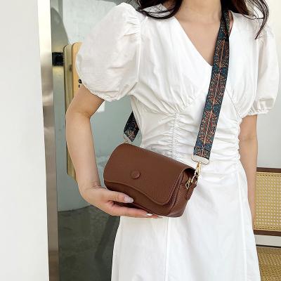 Cina 2023 Retro Small Bag per tutte le stagioni Pu cuoio Spalla Messenger Bag Custom Classic in vendita