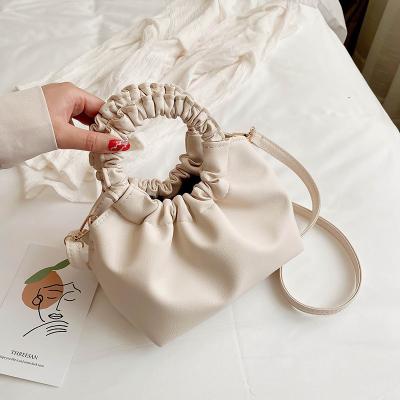 中国 女性用防水携帯電話バケットバッグ プレートデザインとPU革 販売のため