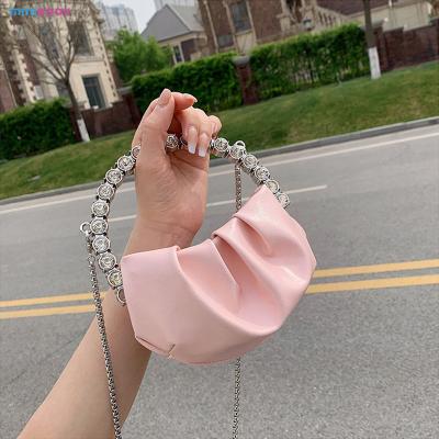 Cina Logo personalizzato Borsa da coppia femminile con polsino di luna con disegno in piatto chic e maniglia di diamanti in vendita