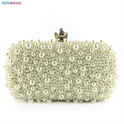 Cina Special Crystals Beaded Pearl Clutch Evening Bags for Women's Wedding Celebrations in vendita
