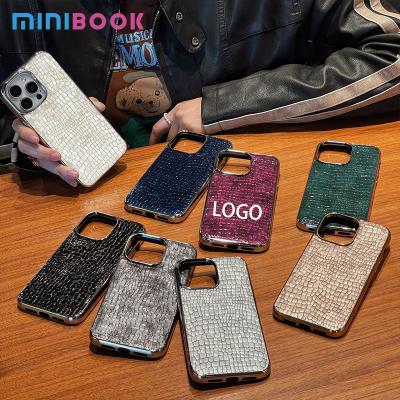 中国 Electroplated Leather Crocodile Pattern Mobile Phone Case Compatible with iPhone15 Pro Max 販売のため