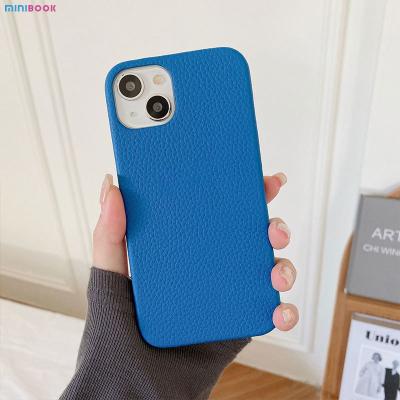 Cina Pebble Leather Phone Back Cover Customized Luxury Litchi Leather Case for Phone 13 14 in vendita