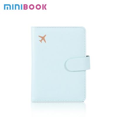 Cina PU Passport Cover Holder Flip Wallet RFID Block Leather Card Case for Family Vacation in vendita
