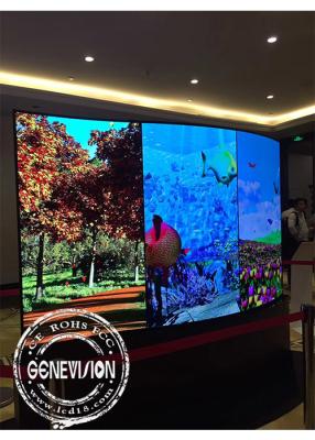 China Curved Splicing Led Digital Signage Video Wall 49 Inch Narrow Bezel 9mm In 500cd / M2 for sale