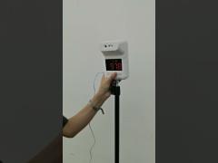 termômetros fixados na parede da temperatura corporal da transmissão da voz da resposta 1s