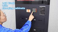 43 Inch Smart Signage Charges Phones