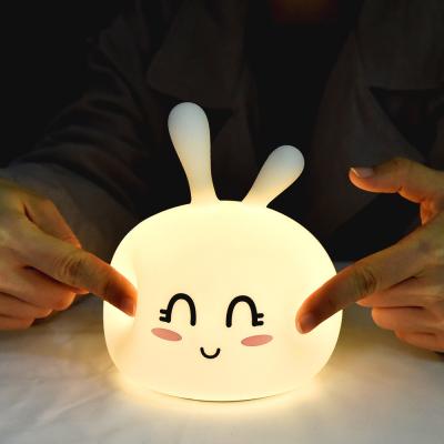 Cina Supporto Dimmer luce notturna a LED per bambino cucina coniglio forma più caldo bianco 7 colori in vendita