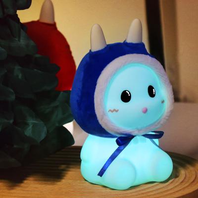 Cina 16 colori telecomando sensore tattile coniglio luce notturna a LED per la sala giochi dei bambini in vendita