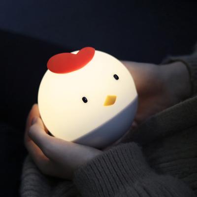 Cina Luce da notte per bambini con sensore tattile strumento creativo di decompressione del pollo vegetale in vendita
