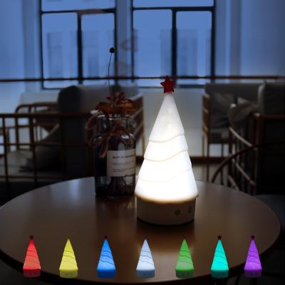 Chine Lumière de nuit de silicone de Noël LED fonctionnant à la batterie rechargeable pour les enfants chambre de bébé à vendre