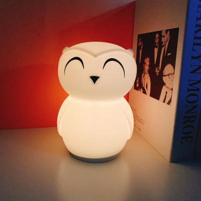 Chine Lampe de nuit en silicone à changement de couleur et à faible intensité à vendre
