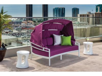 China White Outdoor Aluminum Canopy Sunbed with Powder Coated for Villa Poolside Use. Kori SN-26106 for sale