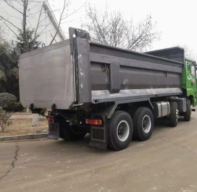 Cina Semi-remorco per il trasporto di grano di pietra di sabbia e rifiuti posteriore per ShanDong WS 3 assi 20-100Tons in vendita