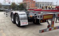 China 13Ton Axle Container Skeleton Chassis Semi Trailer With Twist Locks for Easy Loading for sale