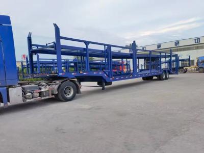 Cina Semi-rimorchio con 2 o 3 assi, trasportatore di auto in acciaio, trasportatore idraulico con pneumatici 12R22.5 in vendita