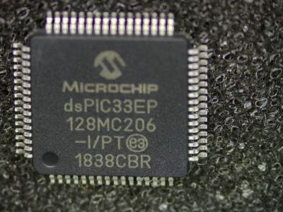 중국 DSPIC33EP128MC206 I / PT MCU 16비트 드스픽 RISC 128KB 플래시 3.3V 64 핀 판매용