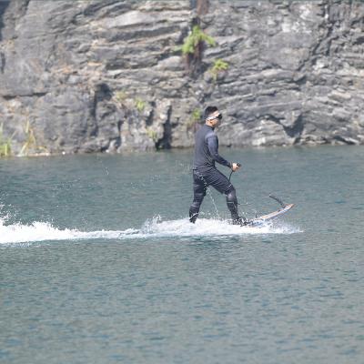 Cina 40kg carico portante powered ripiegabile surfboard display Stand deve avere per wave surfing in vendita