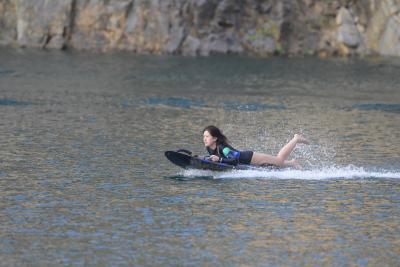 Cina Accessori di riparazione per surfboard a getto di fibra di carbonio personalizzati per prestazioni migliorate in vendita