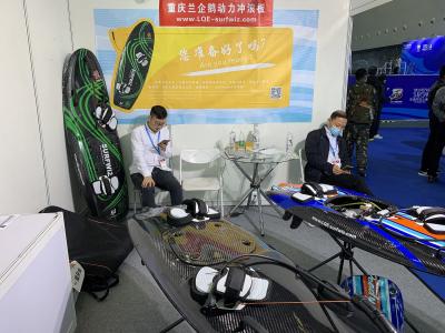 Cina La tavola da surf a motore a due tempi di BluePenguin, la scelta migliore per il speed surfing in vendita
