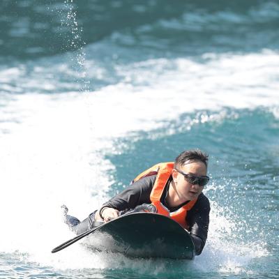 Cina Unisex E-Jet Surfboard Motore a benzina Shell a 2 tempi per un'esperienza di surf senza pari in vendita